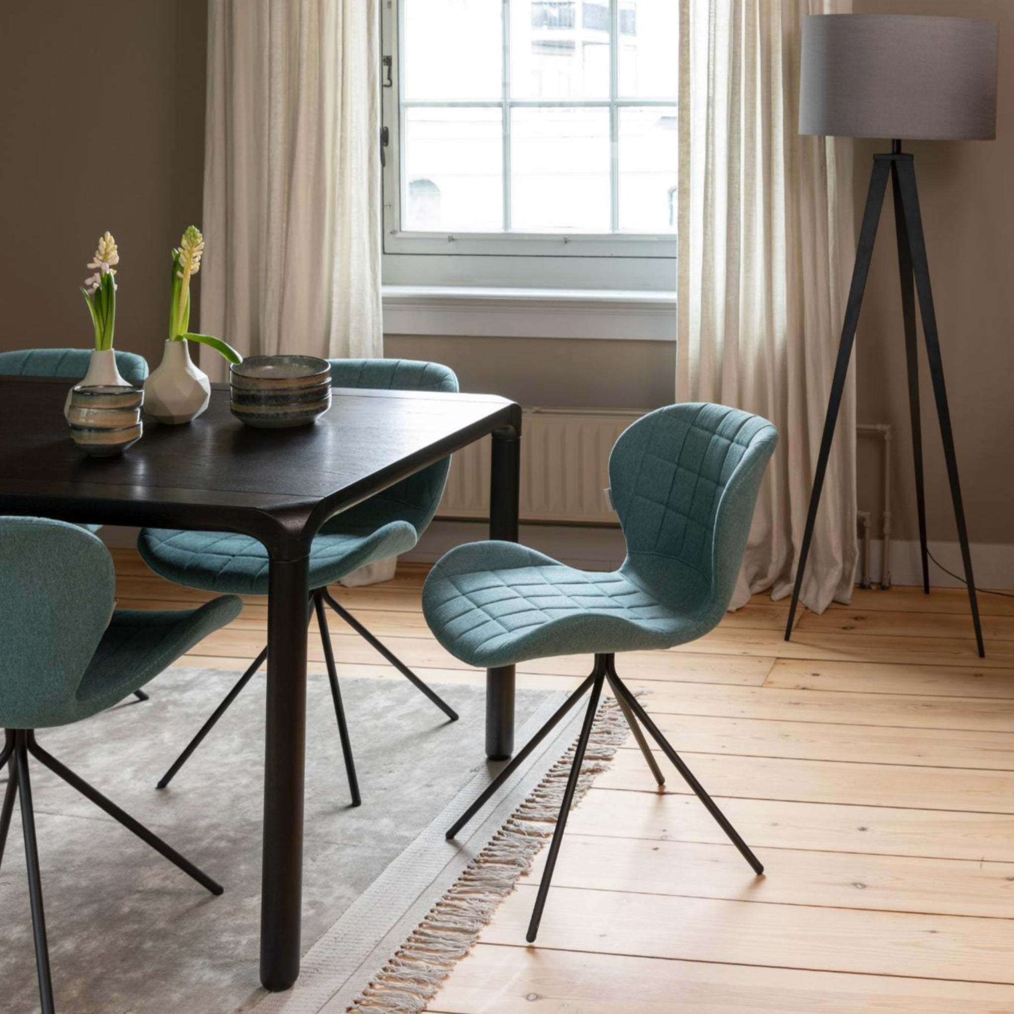 Hochwertige, stilvolle Möbel mit dem Schwerpunkt auf Nachhaltigkeit ...